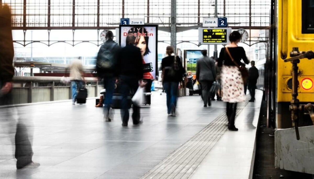 Slecht nieuws voor pendelaars: vanaf vandaag kost jouw treinticket weer ... Slecht nieuws voor pendelaars: vanaf vandaag kost jouw treinticket weer ...
